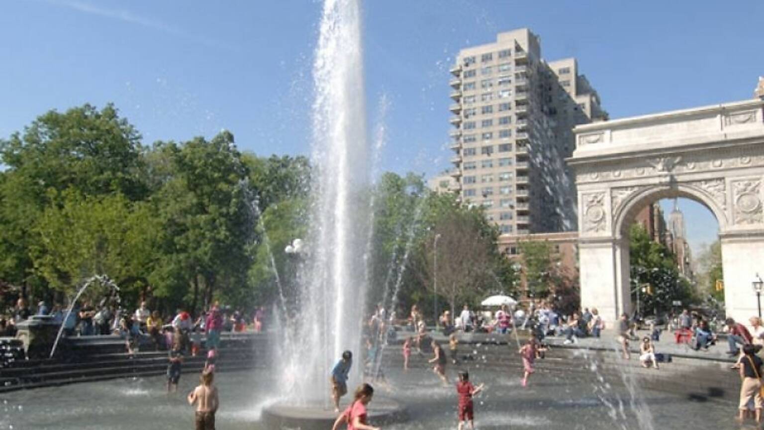 22 Best Water Playgrounds in NYC to Cool Off in the Summer