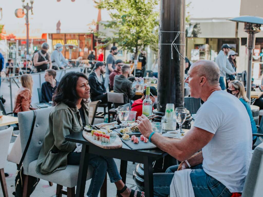 15 Chicago Streets That Are Open for Outdoor Dining