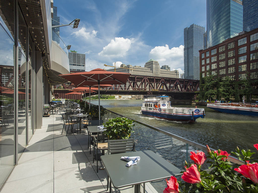 32 Best Chicago Riverwalk and Waterfront Restaurants for Outdoor Dining