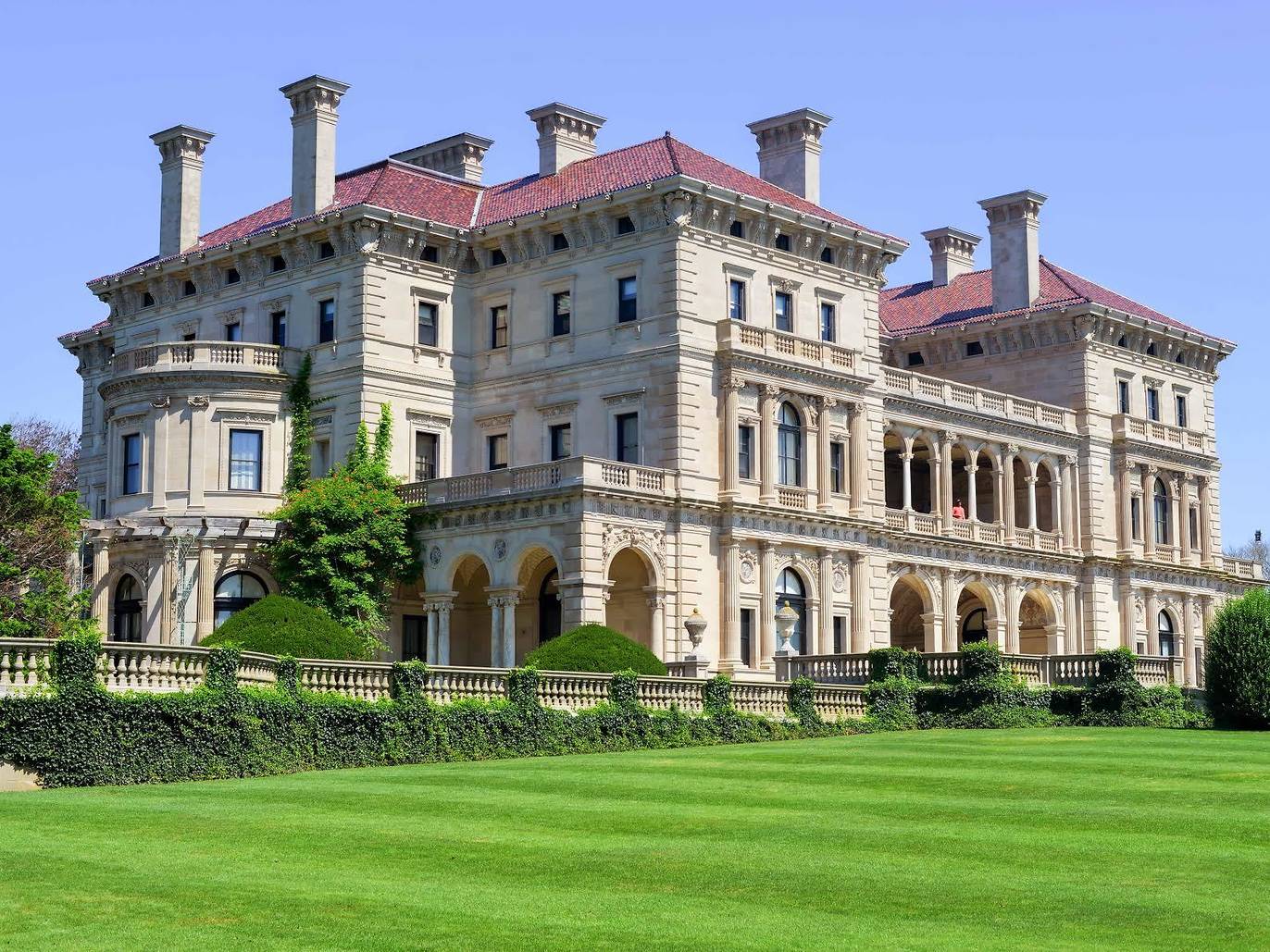 19 Incredible Castles in America to Feel Like You're in Europe