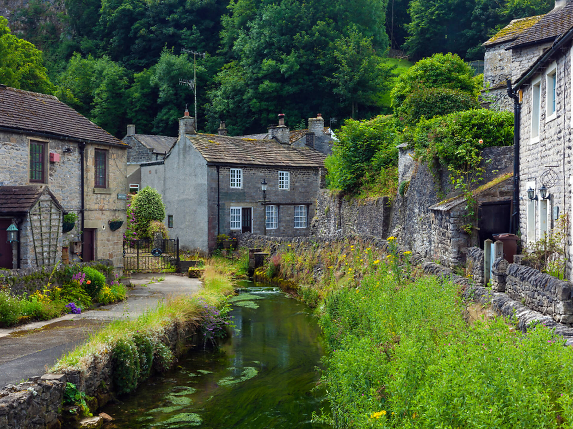 16 Most Instagrammed Villages in the UK Right Now