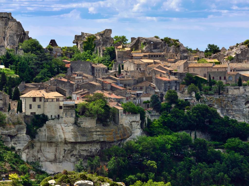 17 Incredibly Beautiful Places to Visit in France This Summer