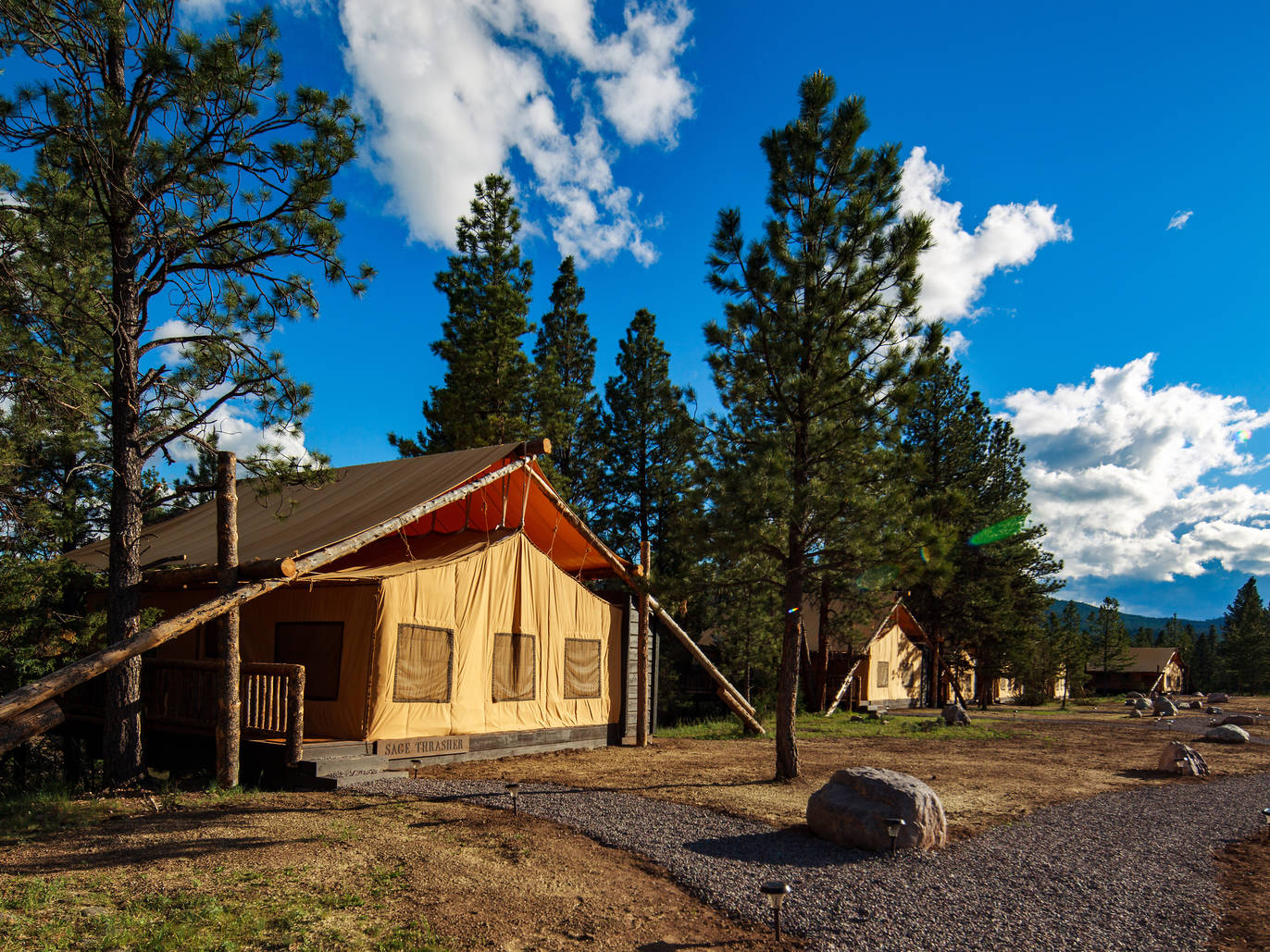 18 Best Glamping Spots in the USA For A Luxury Outdoor Stay