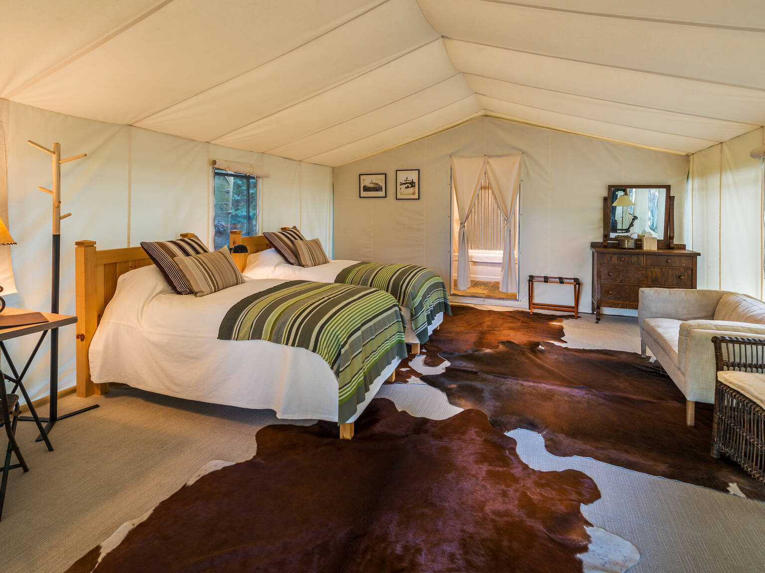 18 Best Glamping Spots in the USA For A Luxury Outdoor Stay