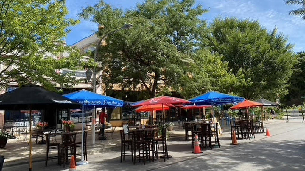 15 Chicago Streets That Are Open for Outdoor Dining