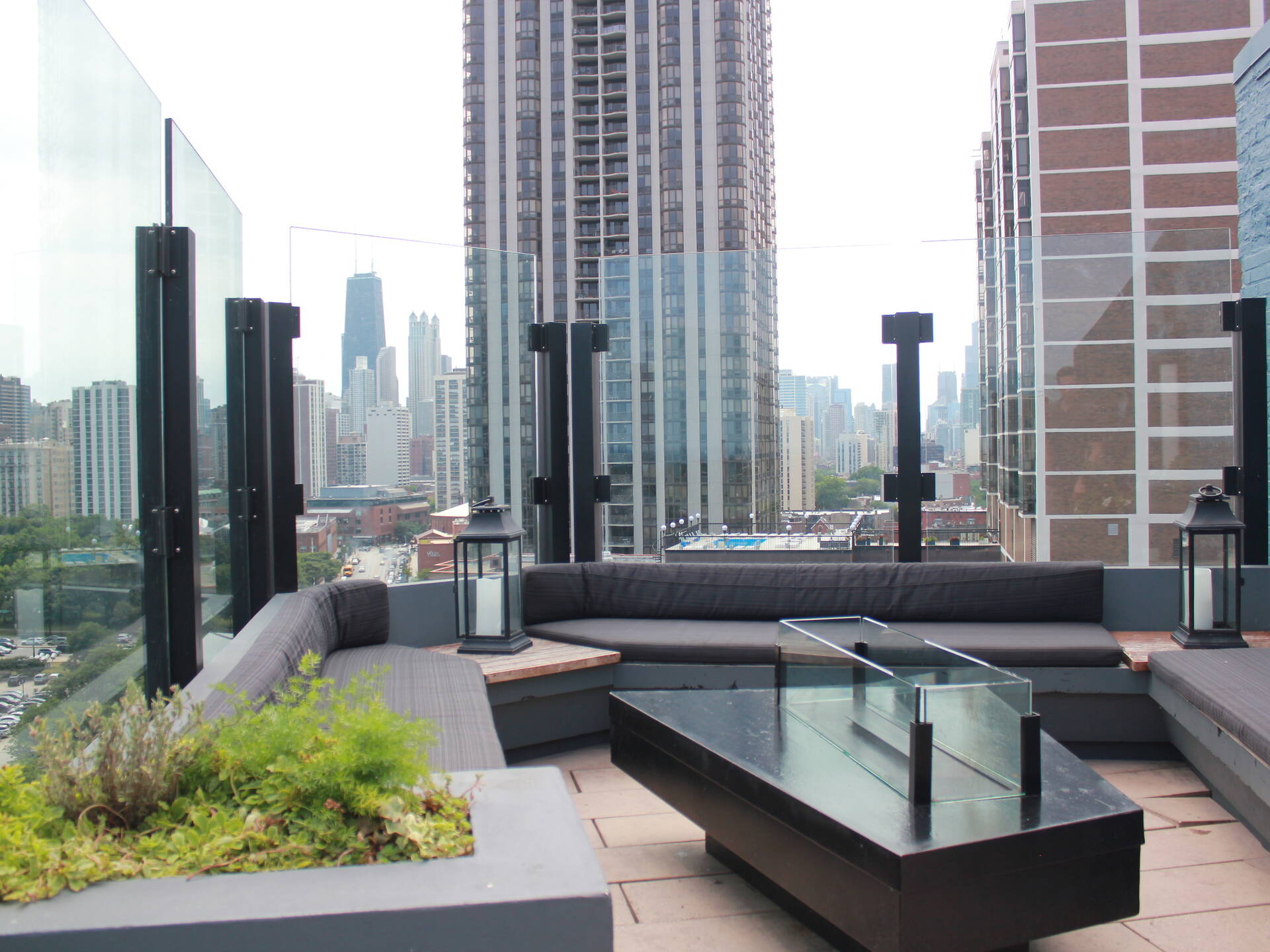 29 Restaurants With Amazing Views of the Chicago Skyline and Lake Michigan
