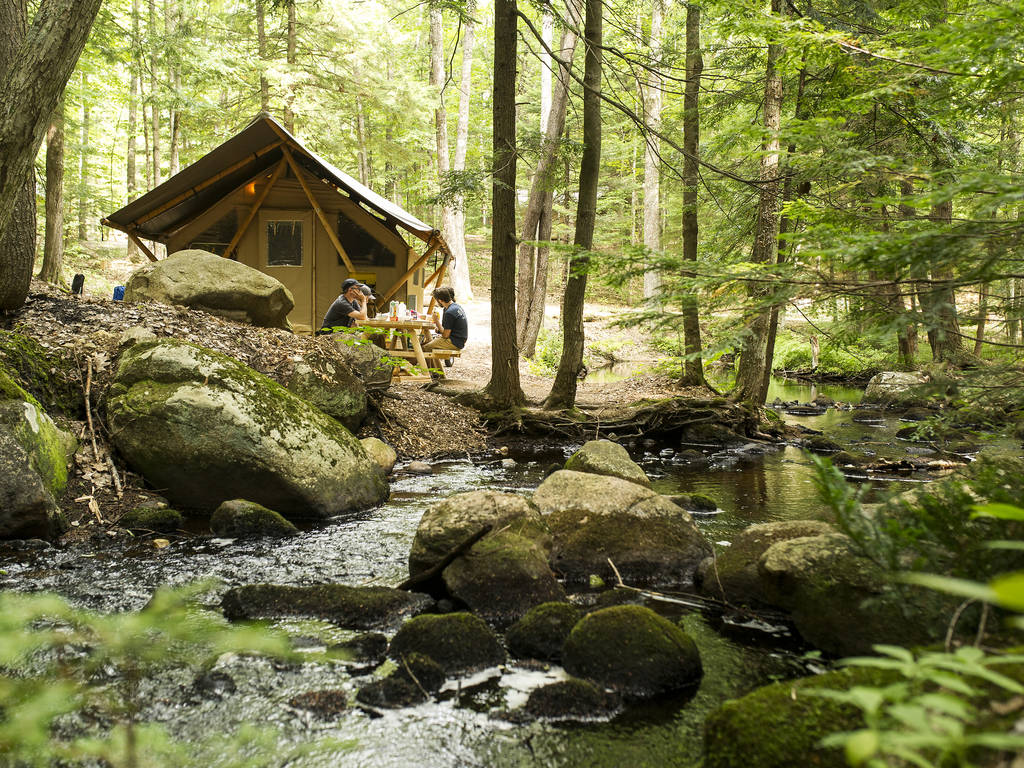 18 Best Glamping Spots in the USA For A Luxury Outdoor Stay