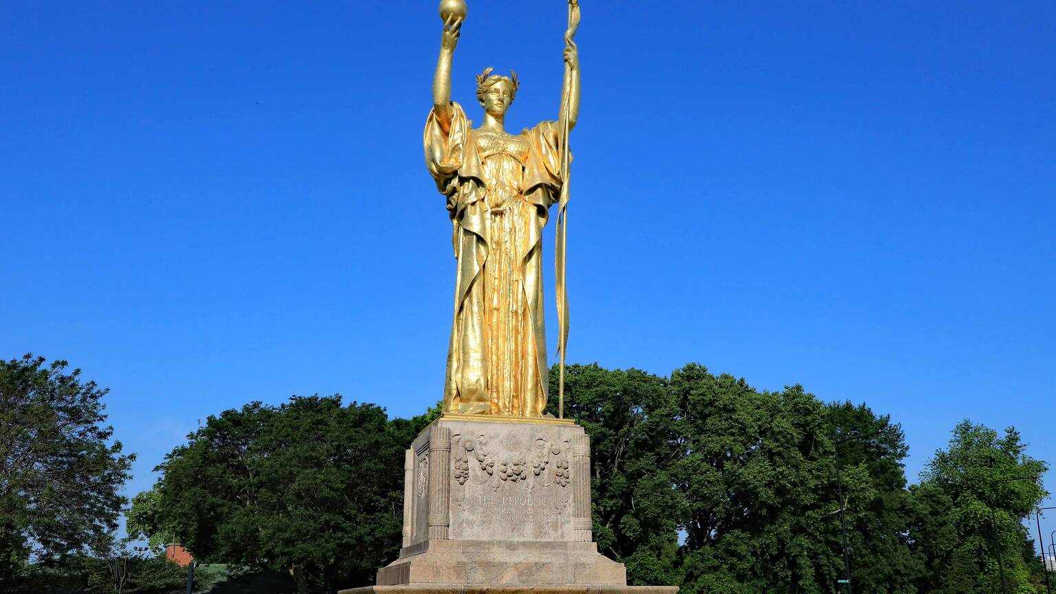 27 Beautiful Pieces of Public Art and Sculptures in Chicago