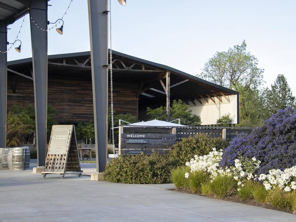 11 Scenic West Coast Wineries Worth a Trip