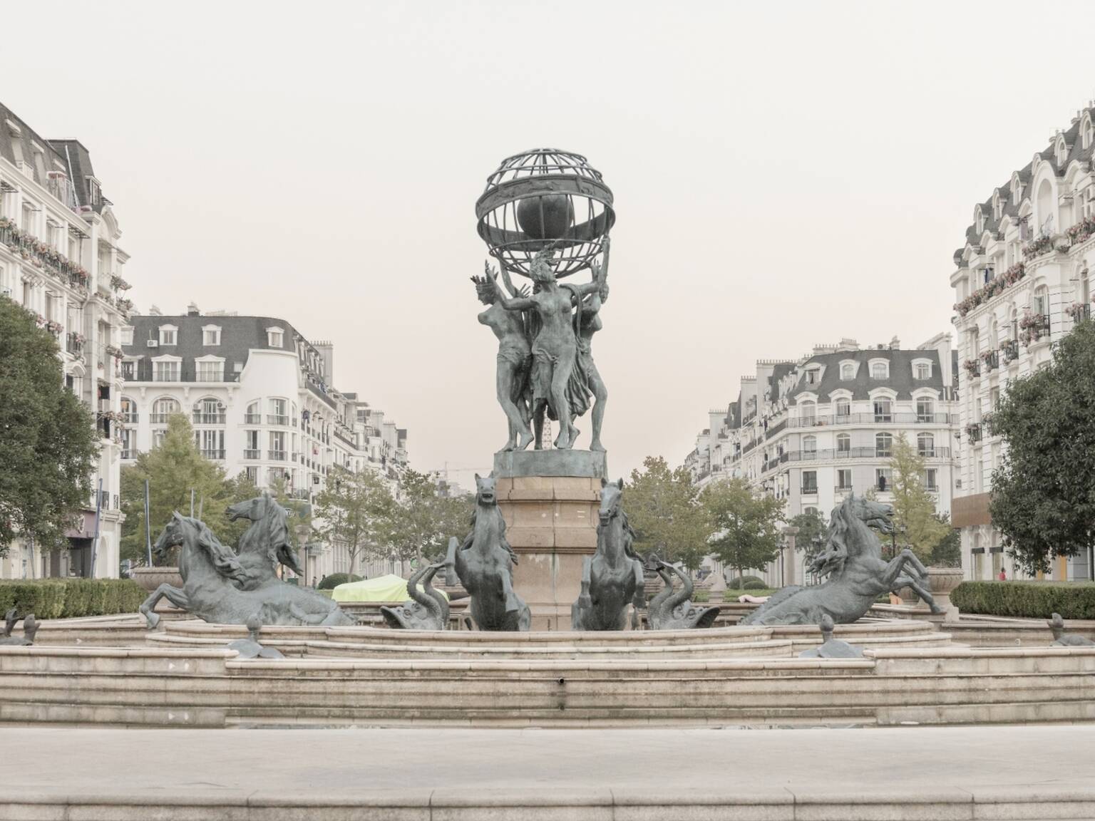 China Has a Huge Replica of Paris – Can You Spot the Difference?