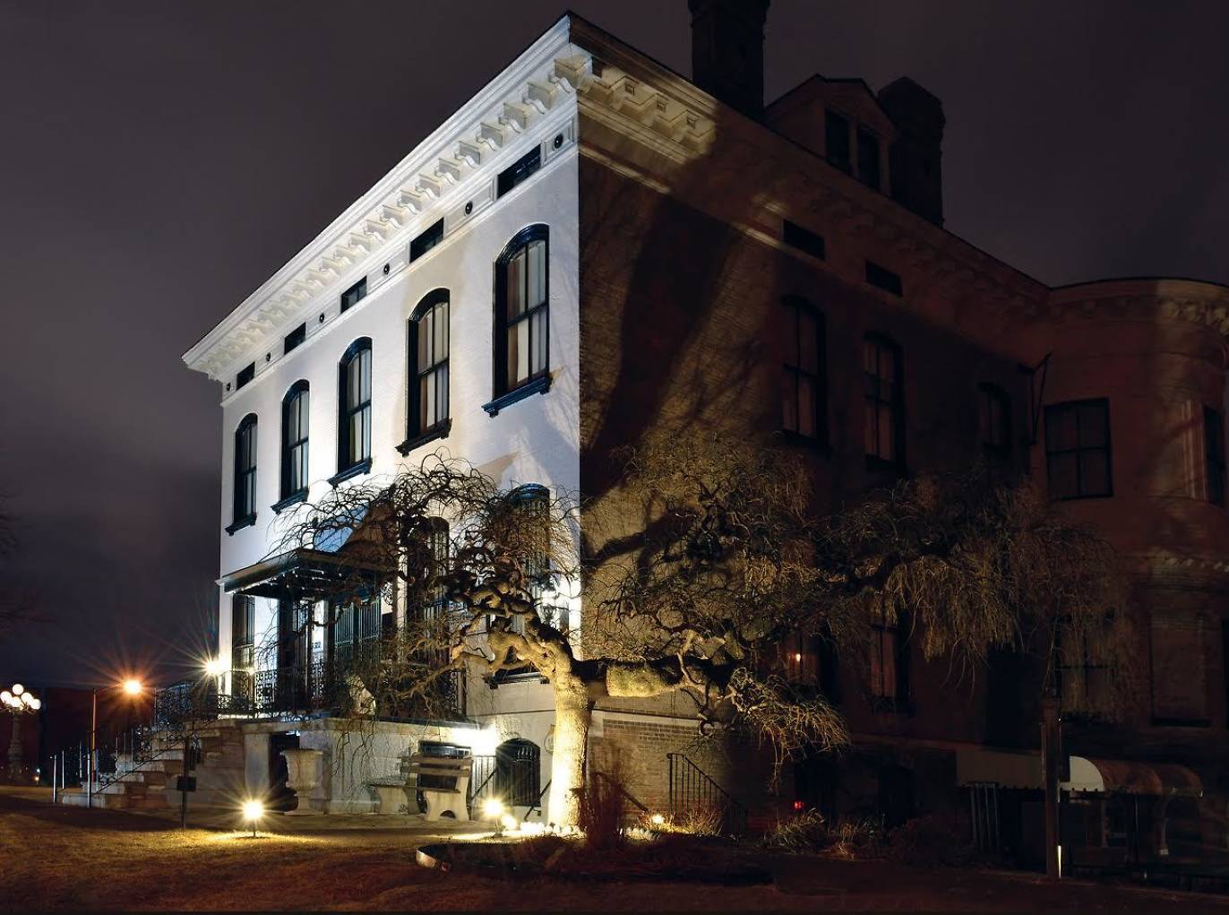 Visit the 22 Most Scary Haunted Houses in the U.S.