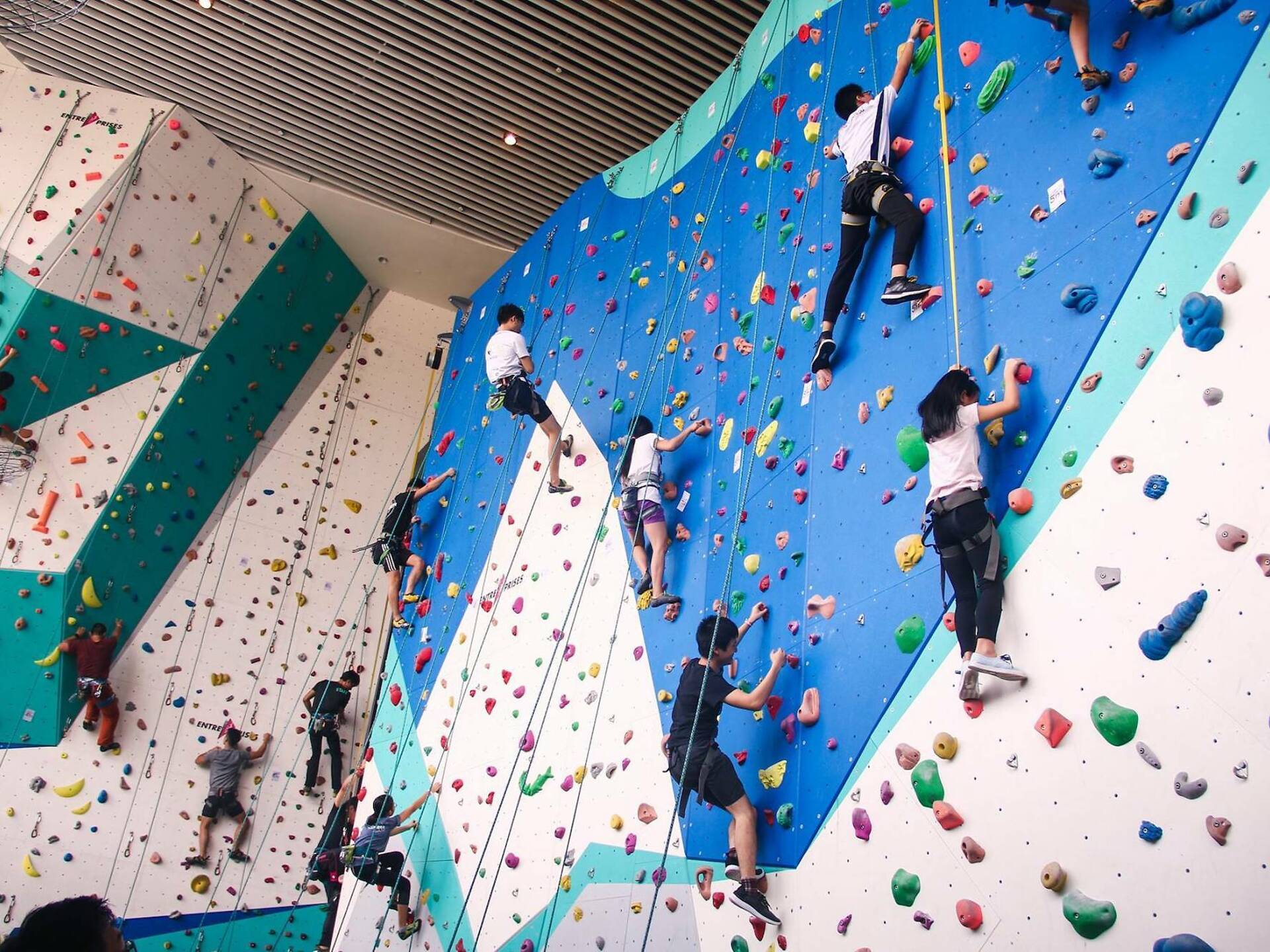 11 Best Rock Climbing And Bouldering Gyms Singapore
