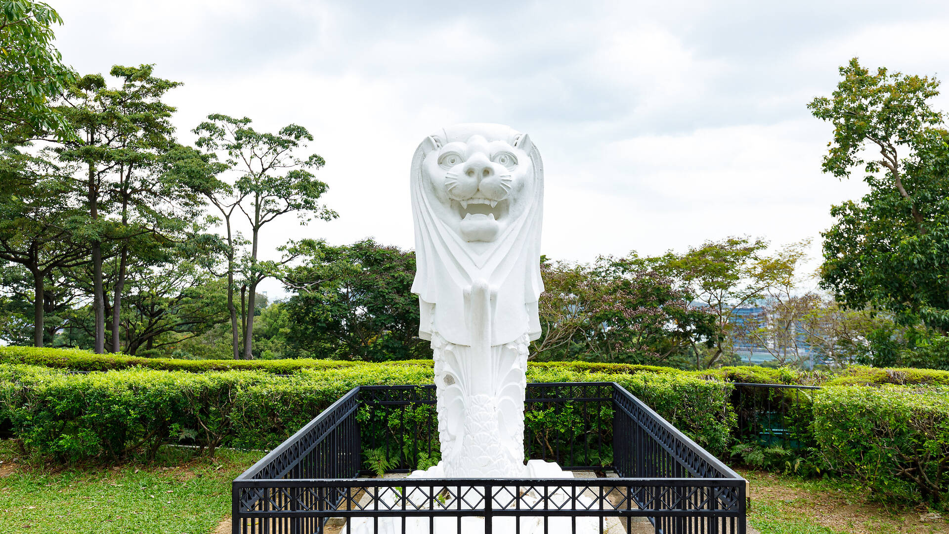 10 Merlions In Singapore And Abroad, And The Stories Behind Them