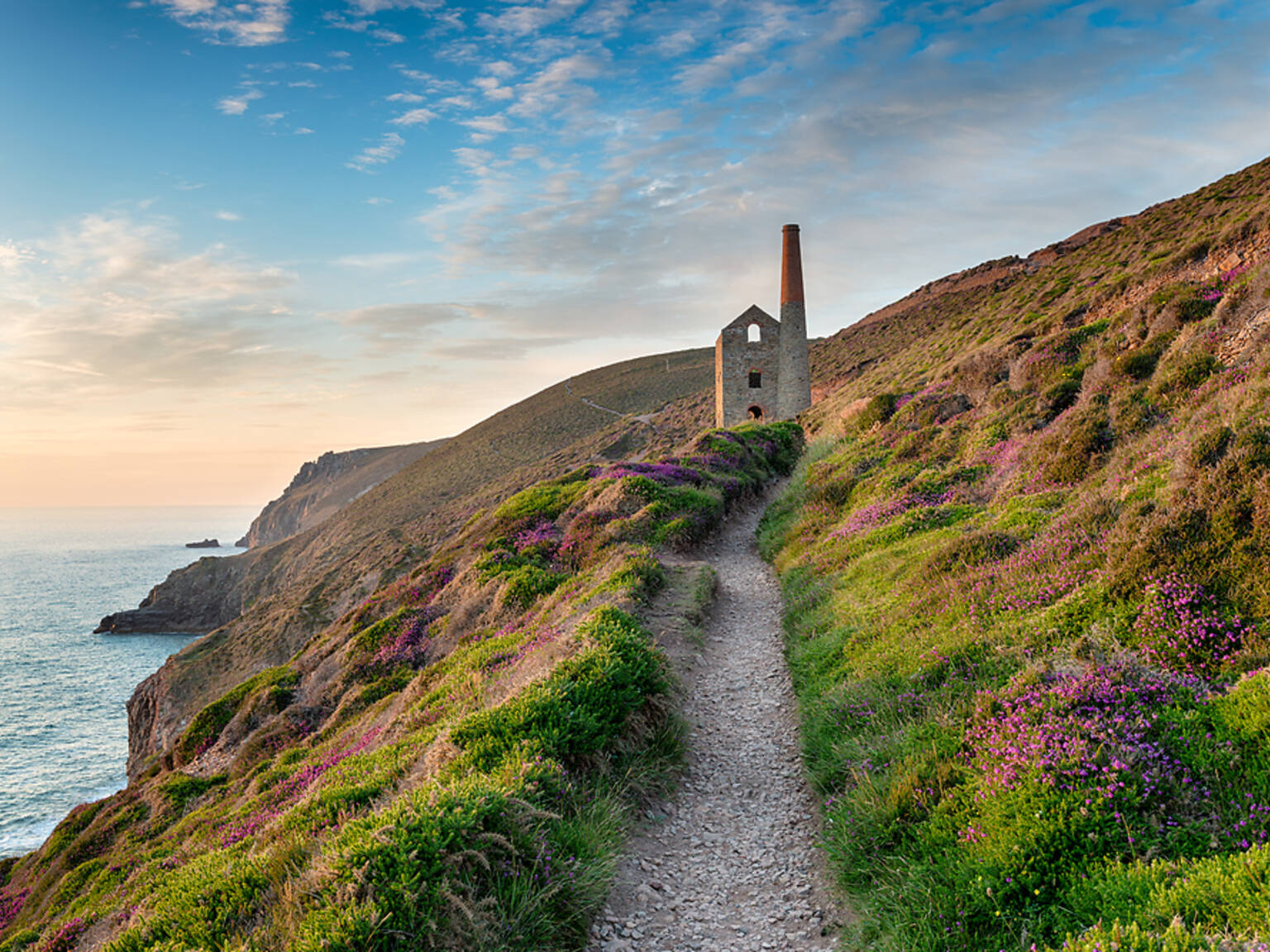 13 Best Hikes in the UK For Beginners, Adventurous Walkers And Everyone ...