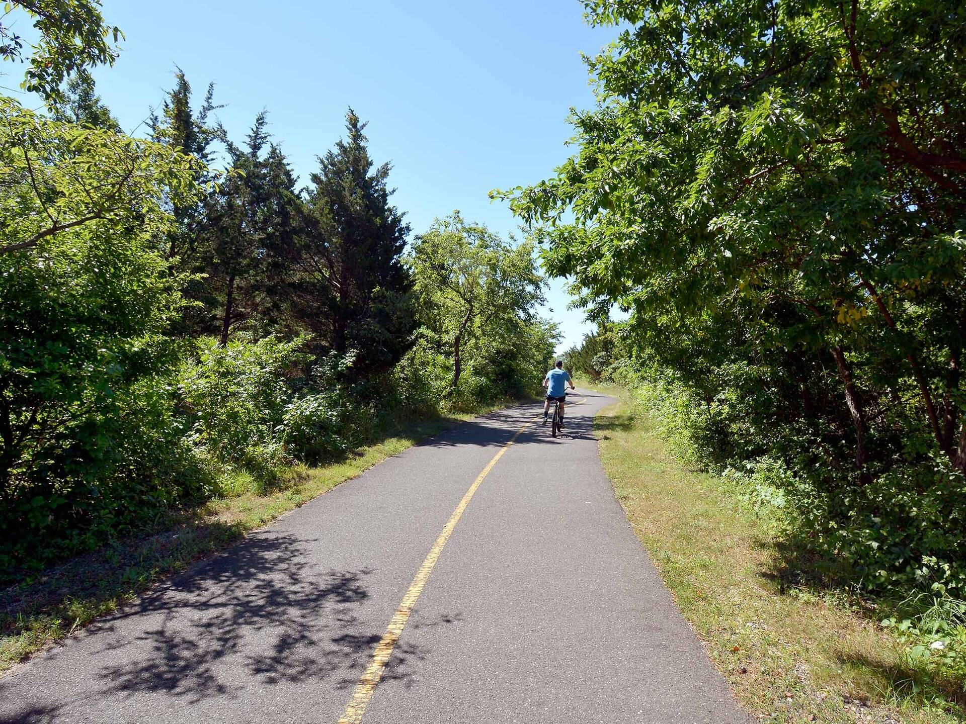 17 Best Chicago Bike Trails for a Long Ride