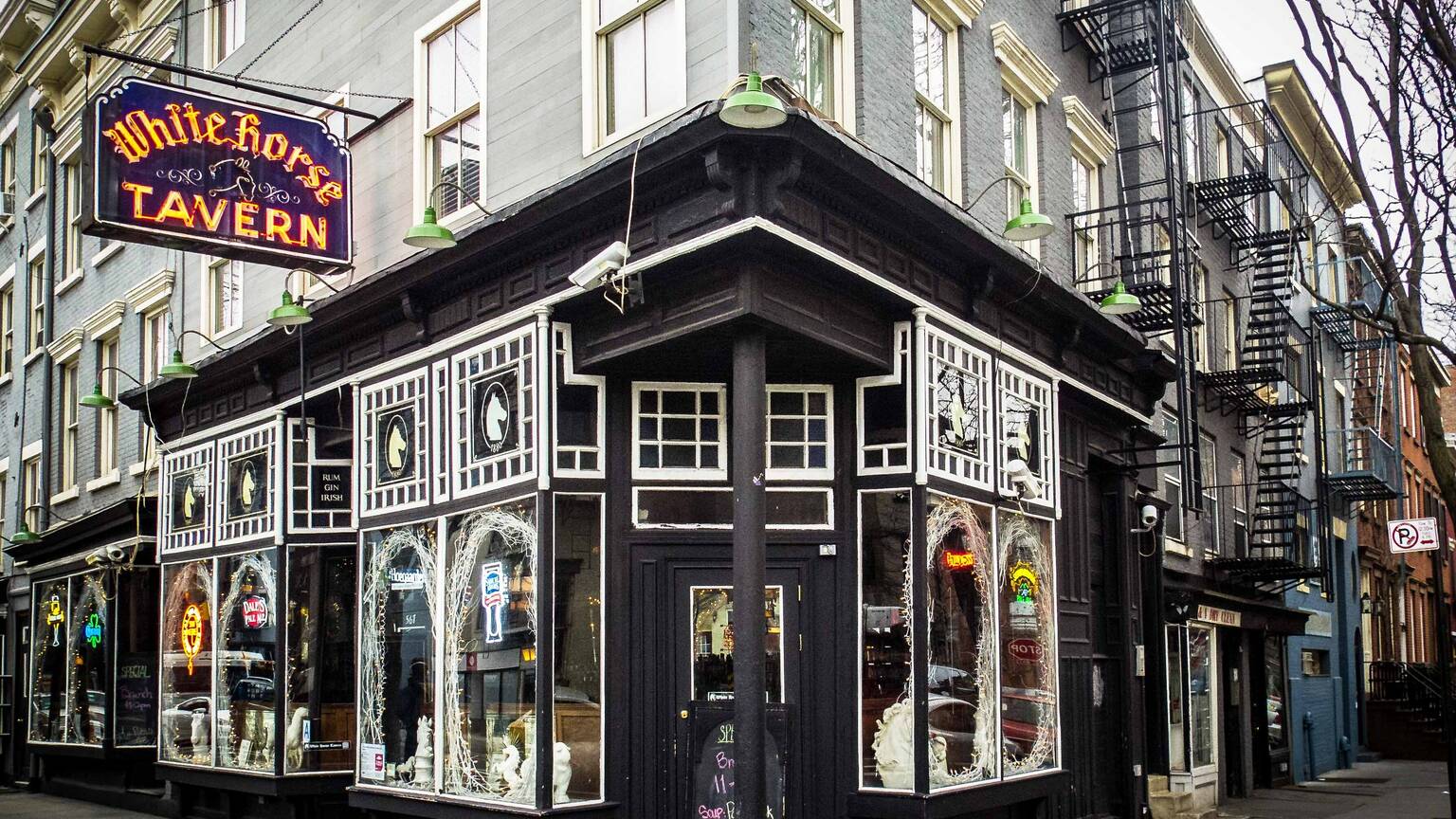 10 Haunted Restaurants and Bars in NYC for a Spooky Night Out