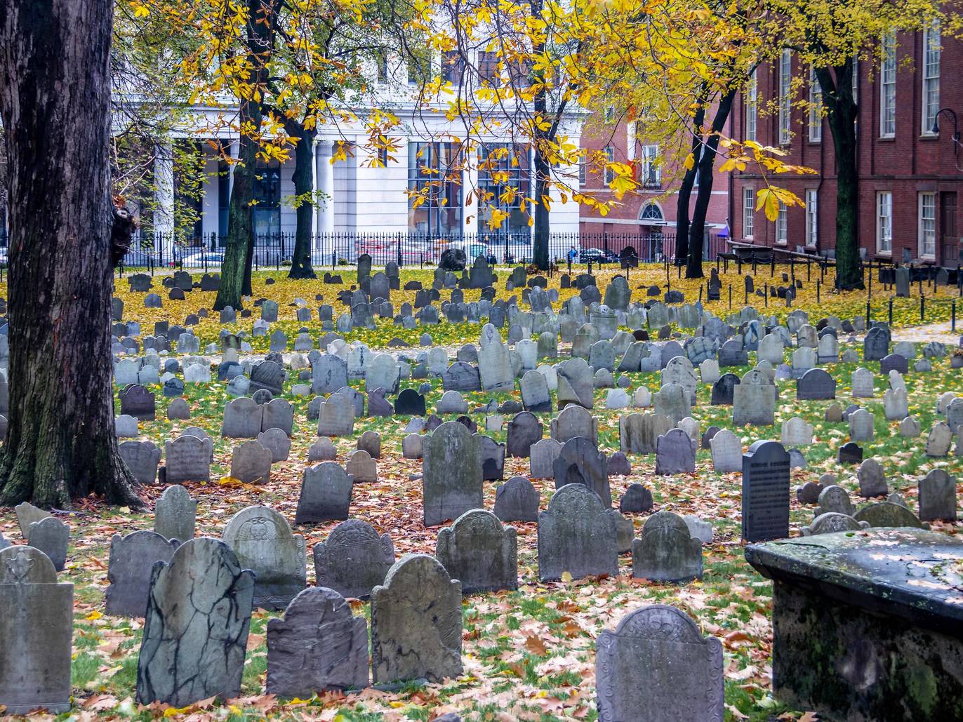 19 Most Beautiful Cemeteries in the U.S. to Visit Year Round