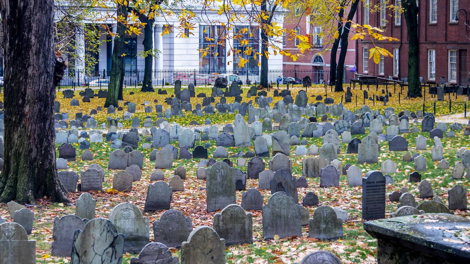 19 Most Beautiful Cemeteries in the U.S. to Visit Year Round