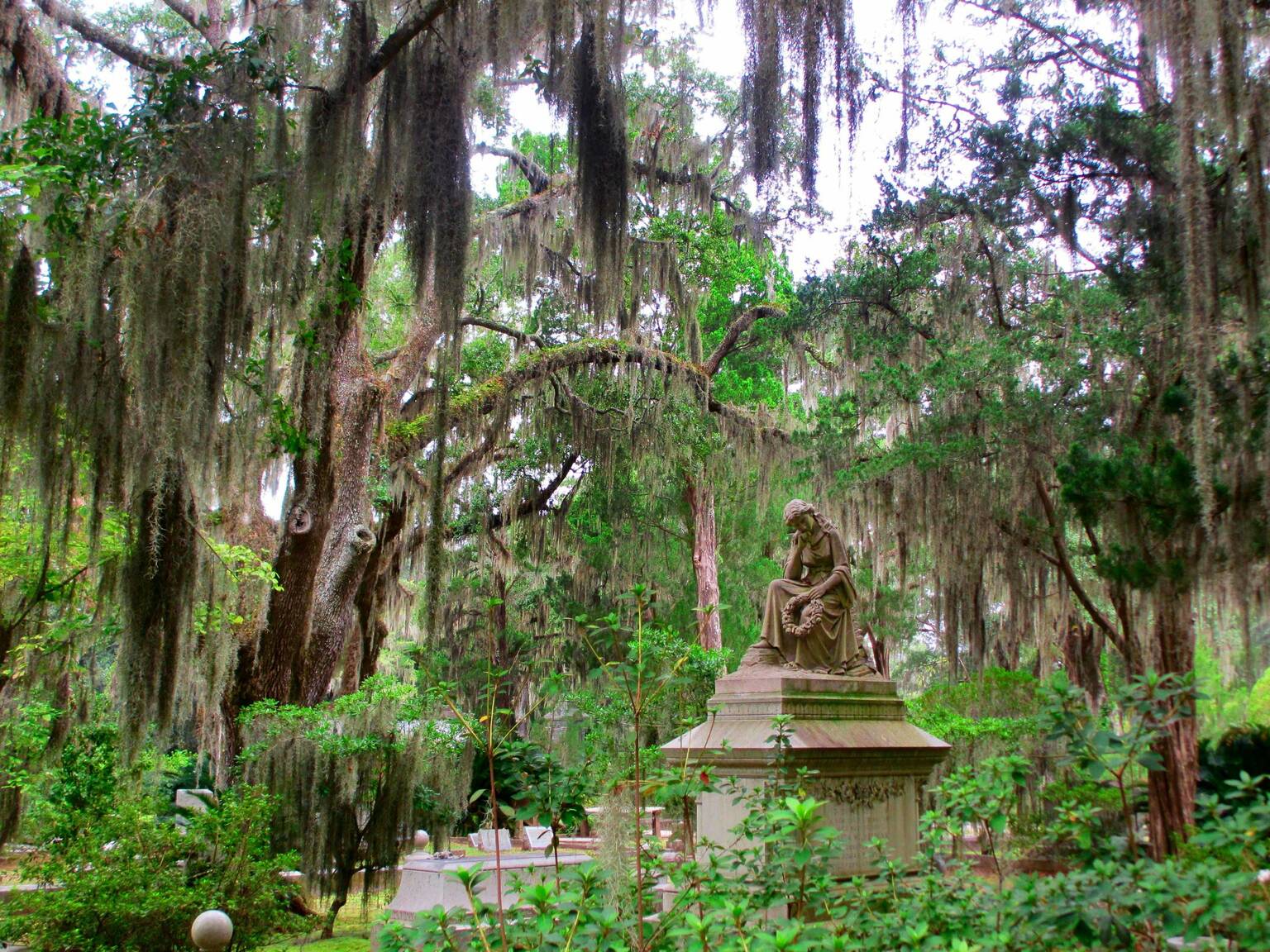 19 Most Beautiful Cemeteries in the U.S. to Visit Year Round