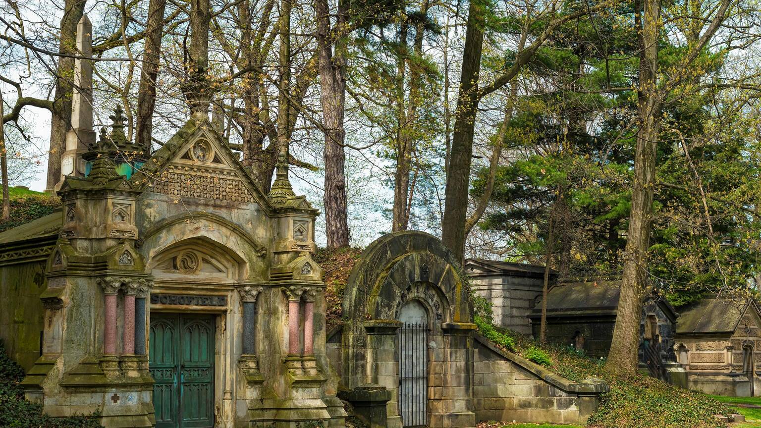 19 Most Beautiful Cemeteries in the U.S. to Visit Year Round