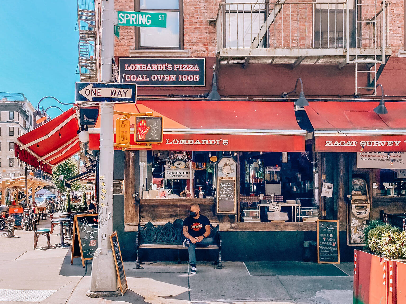 5 great outdoor dining spots in Little Italy