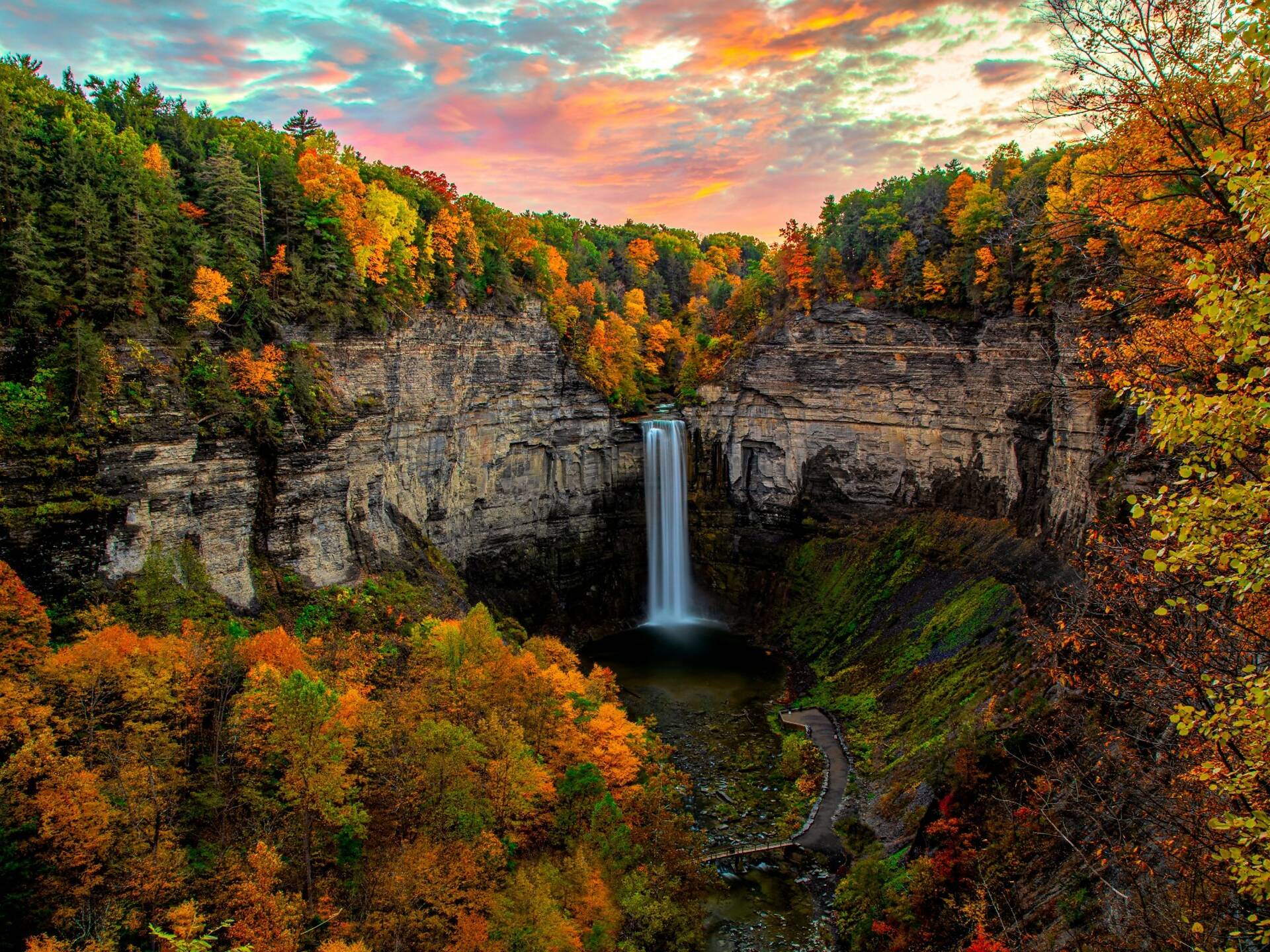 21 Best Fall Getaways from NYC You Should Know