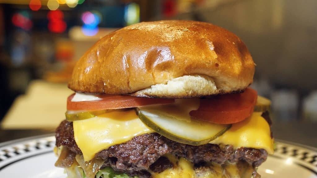 The 26 Best Burgers in Chicago to Sink Your Teeth Into