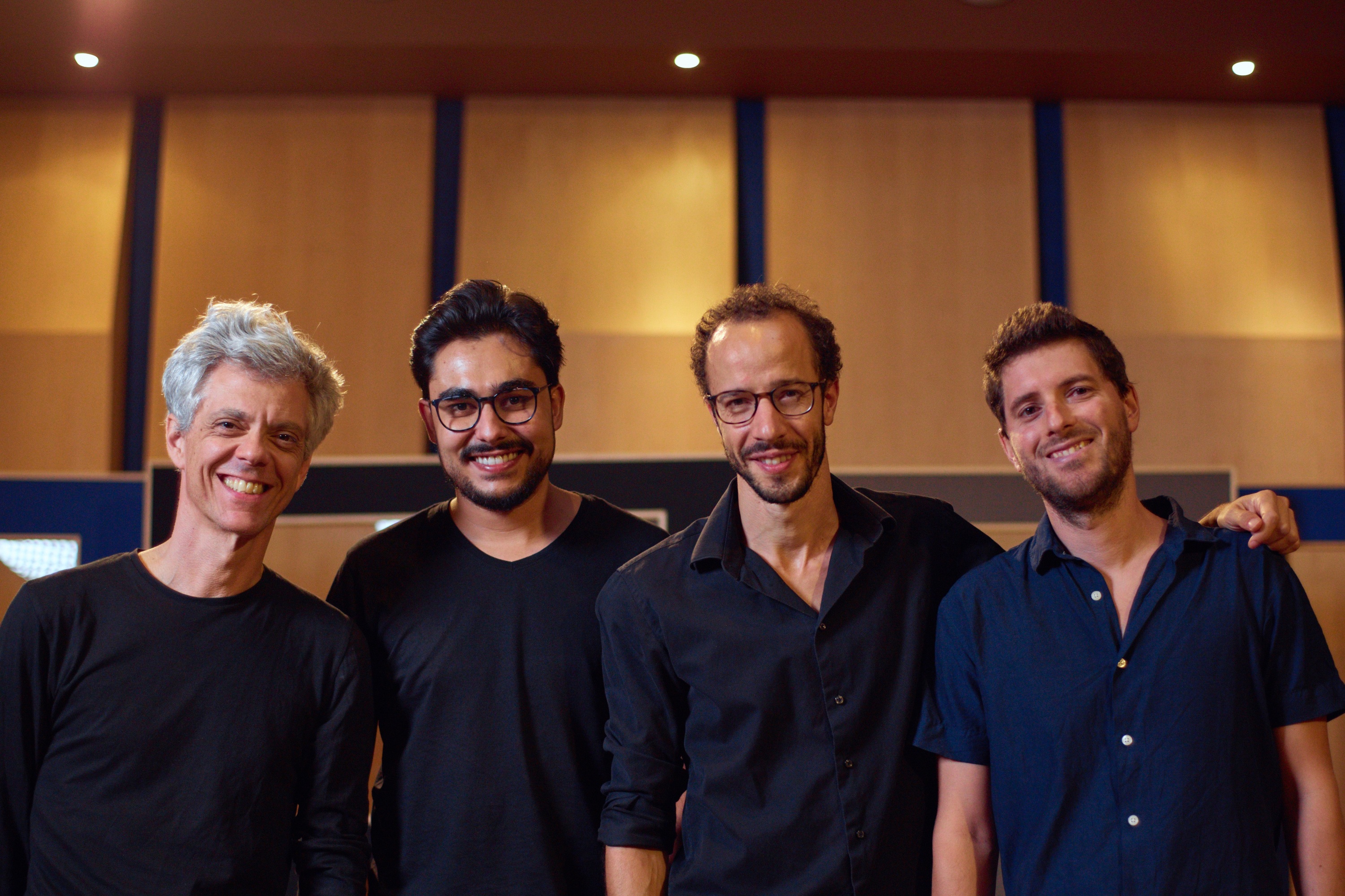 O reencontro de Júlio Resende com o fado e o jazz