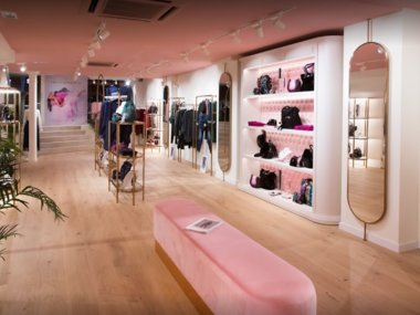 14 tiendas de ropa de mujer en Barcelona para vestir con estilo