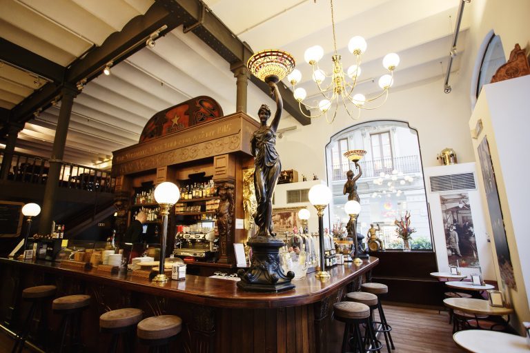 Historic Barcelona Bar Closes After More Than 100 Years