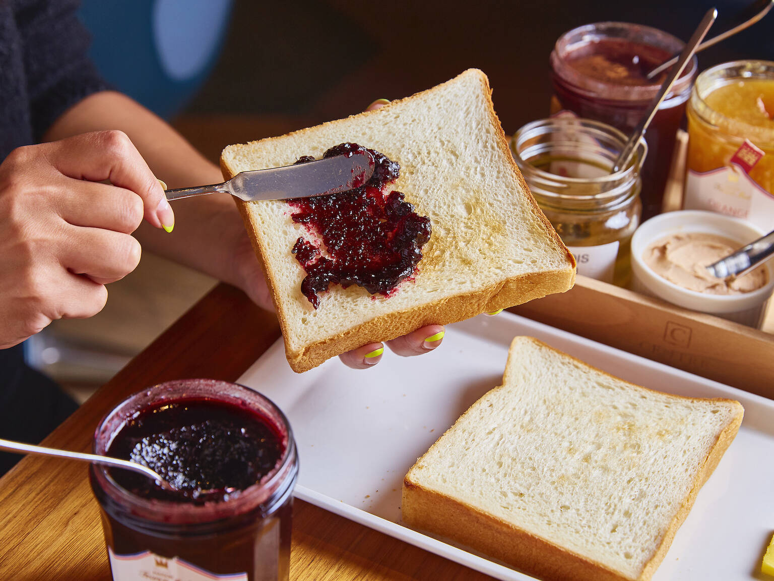 10 Japanese breads you have to try: truffle roll, curry bun, melonpan ...
