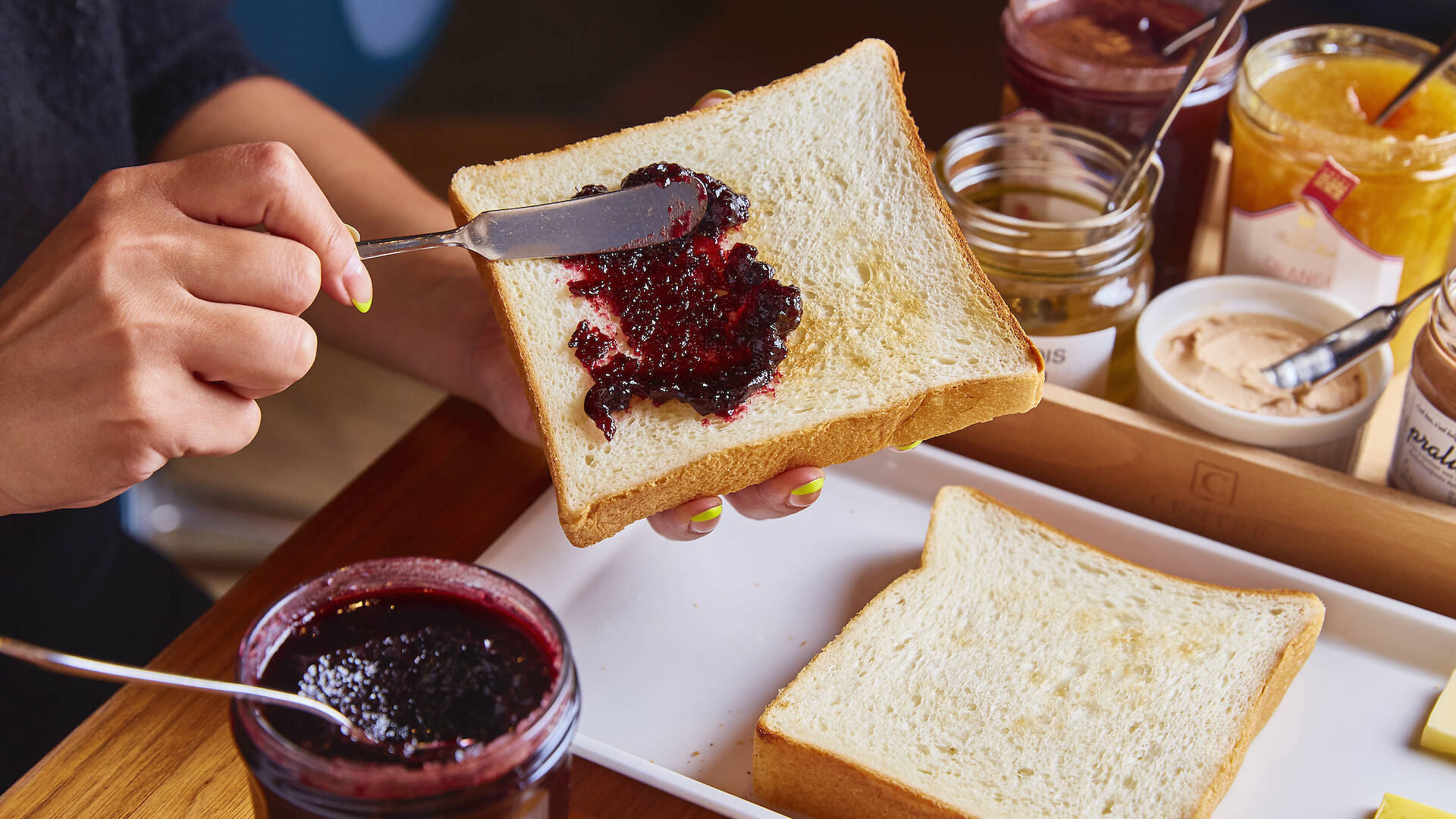10 Japanese breads you have to try: truffle roll, curry bun, melonpan ...