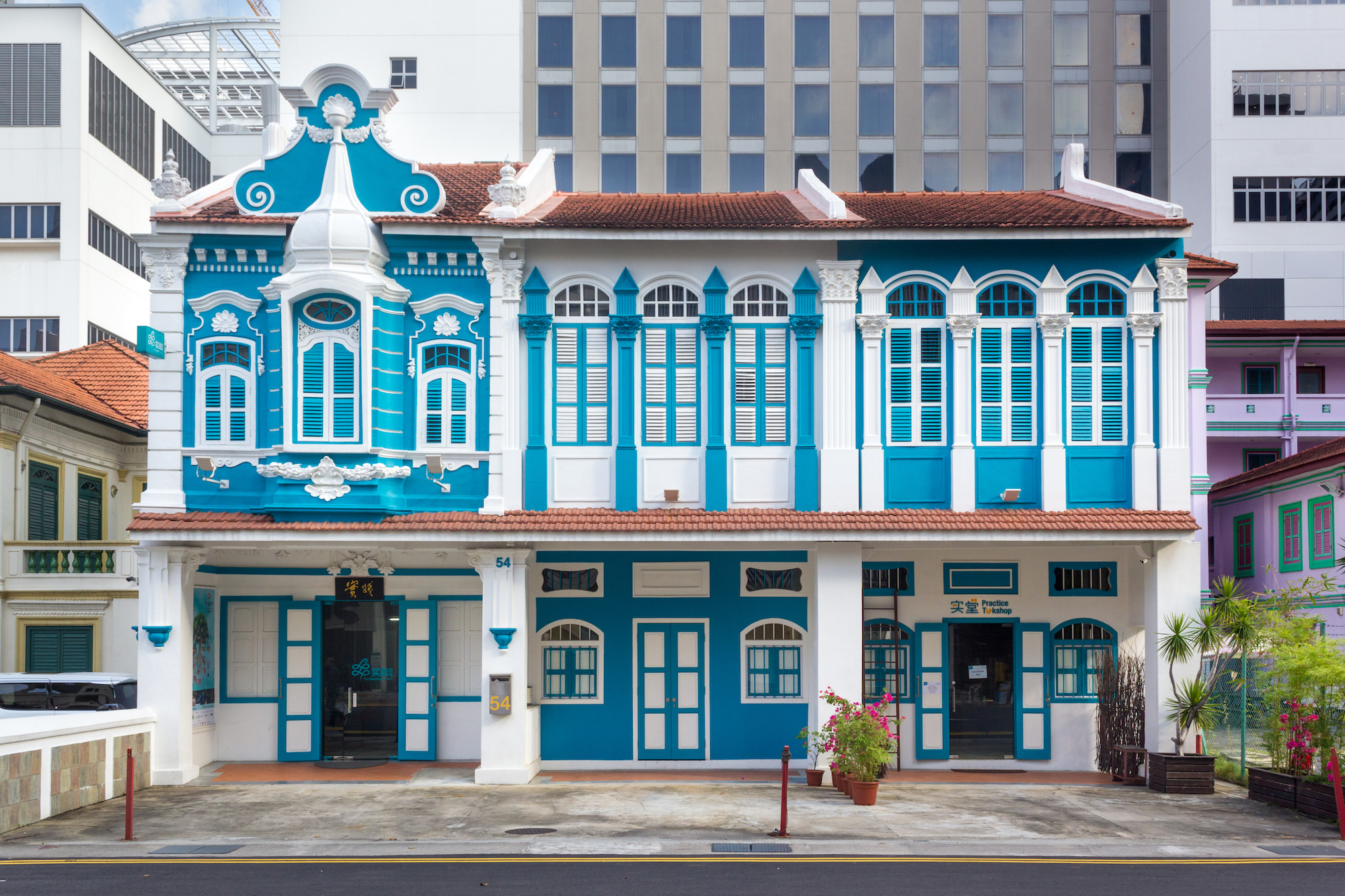 This tour of Waterloo Street uncovers a side you never knew