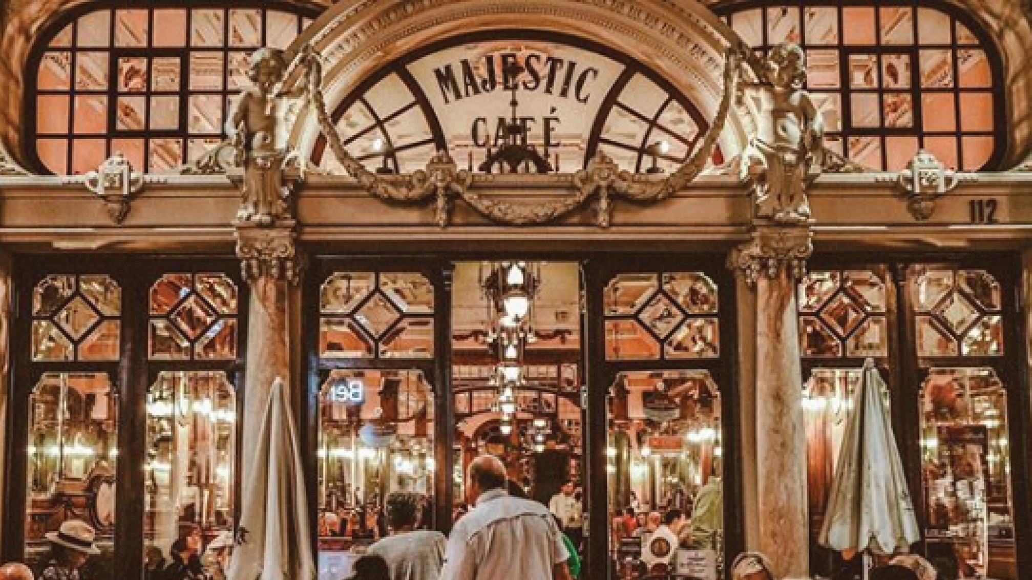 Os cafés que tem de conhecer no Porto