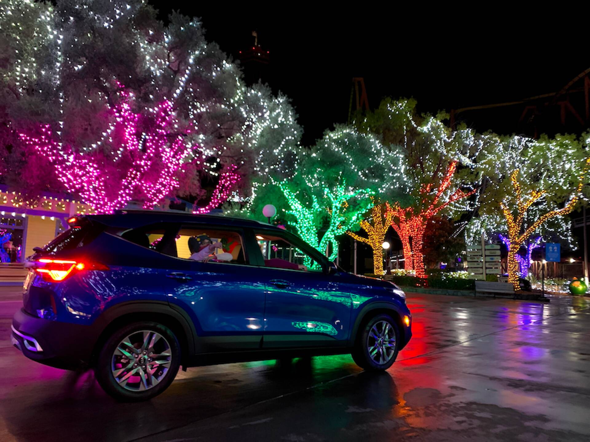 8 Festive Drive-Thru Christmas Lights To See This Year