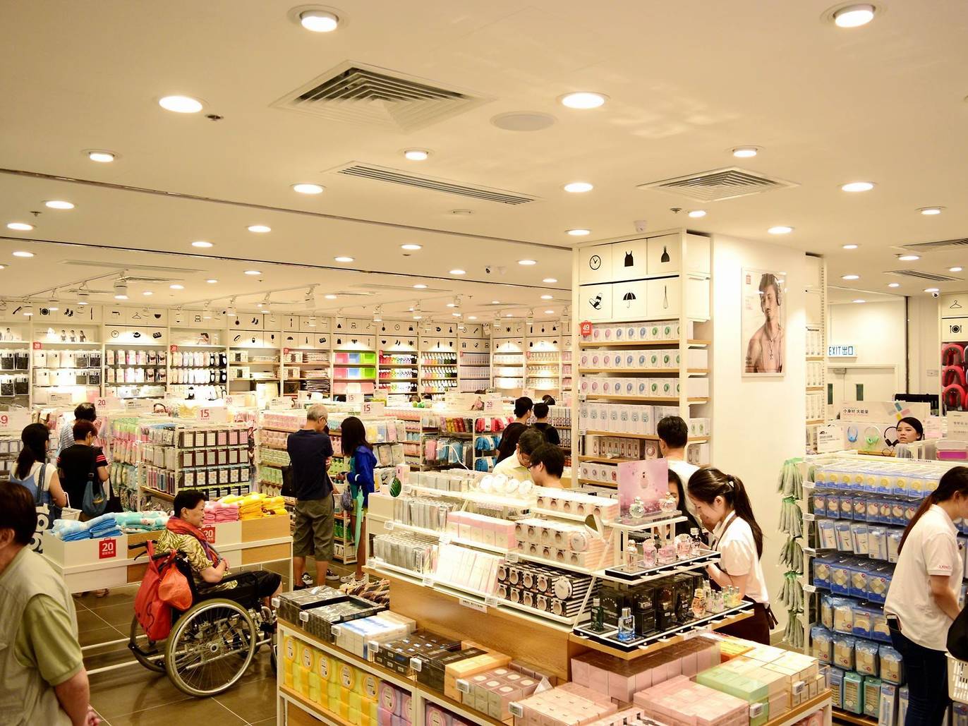 Best places for cheap shopping in Hong Kong — Time Out