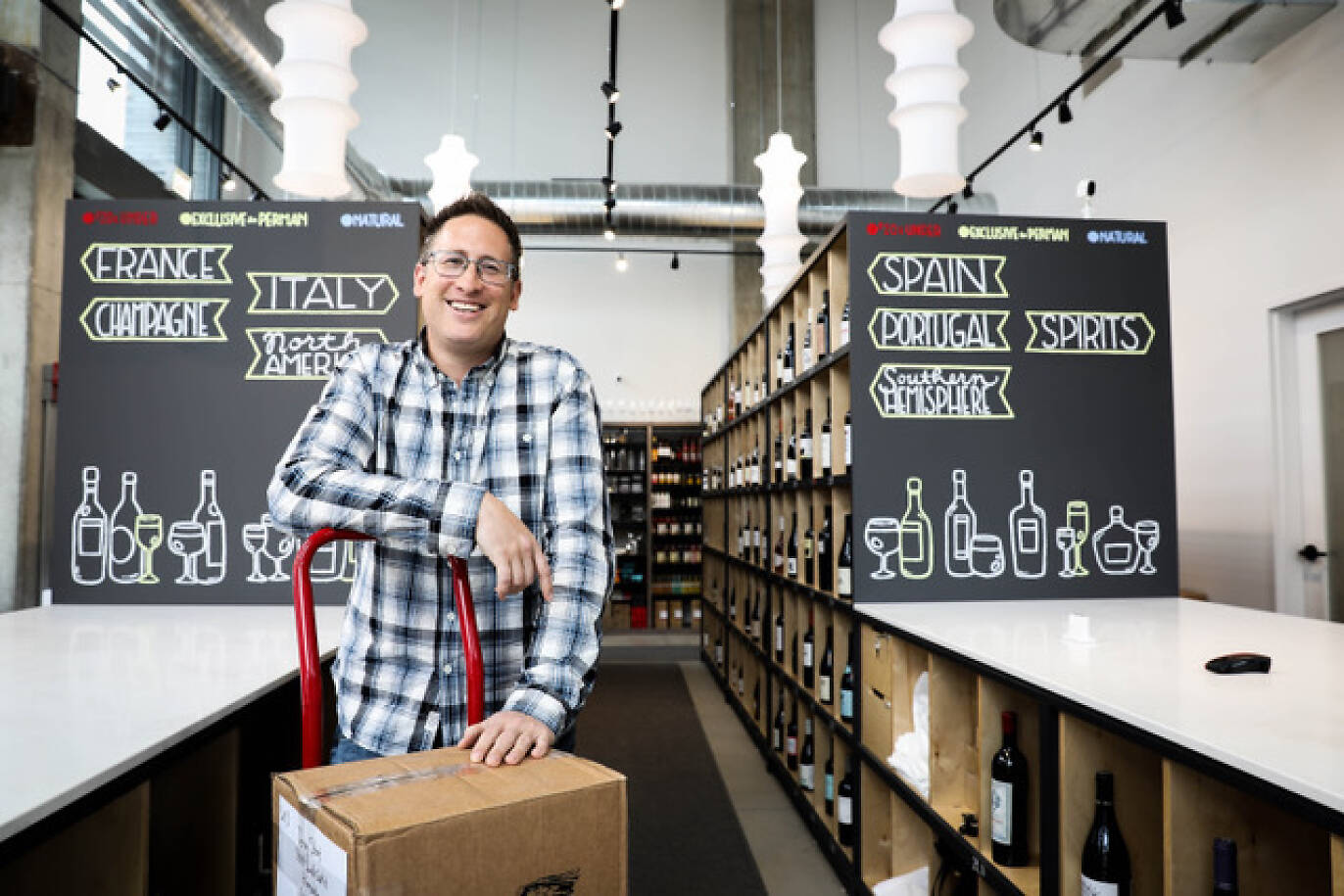 17 Best Wine Shops in Chicago for a Bottle of Red or White