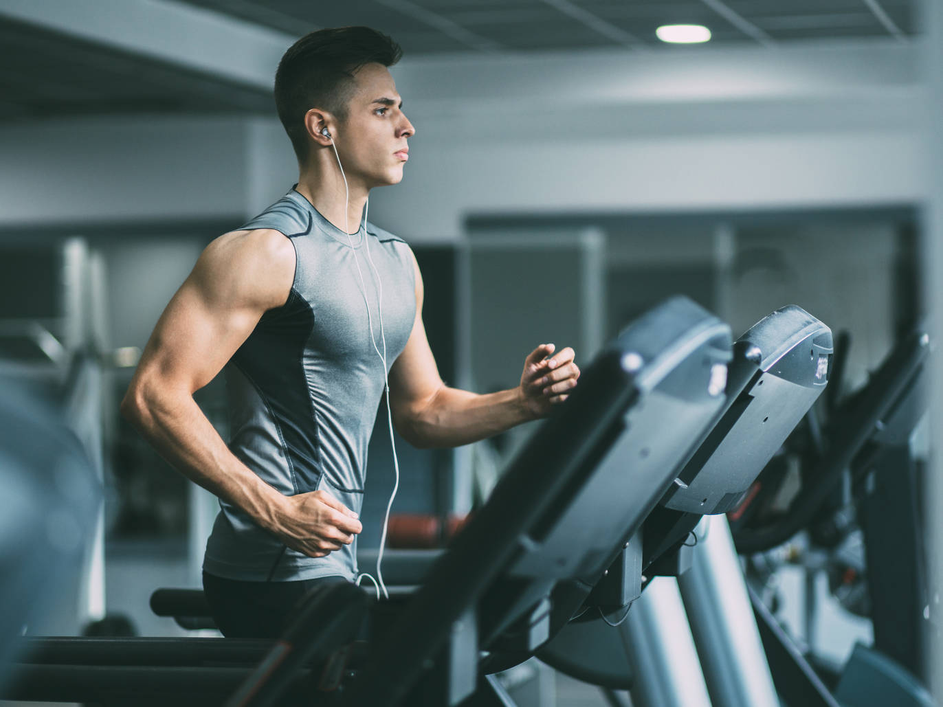 17 Best Gyms in Chicago For Getting in Shape