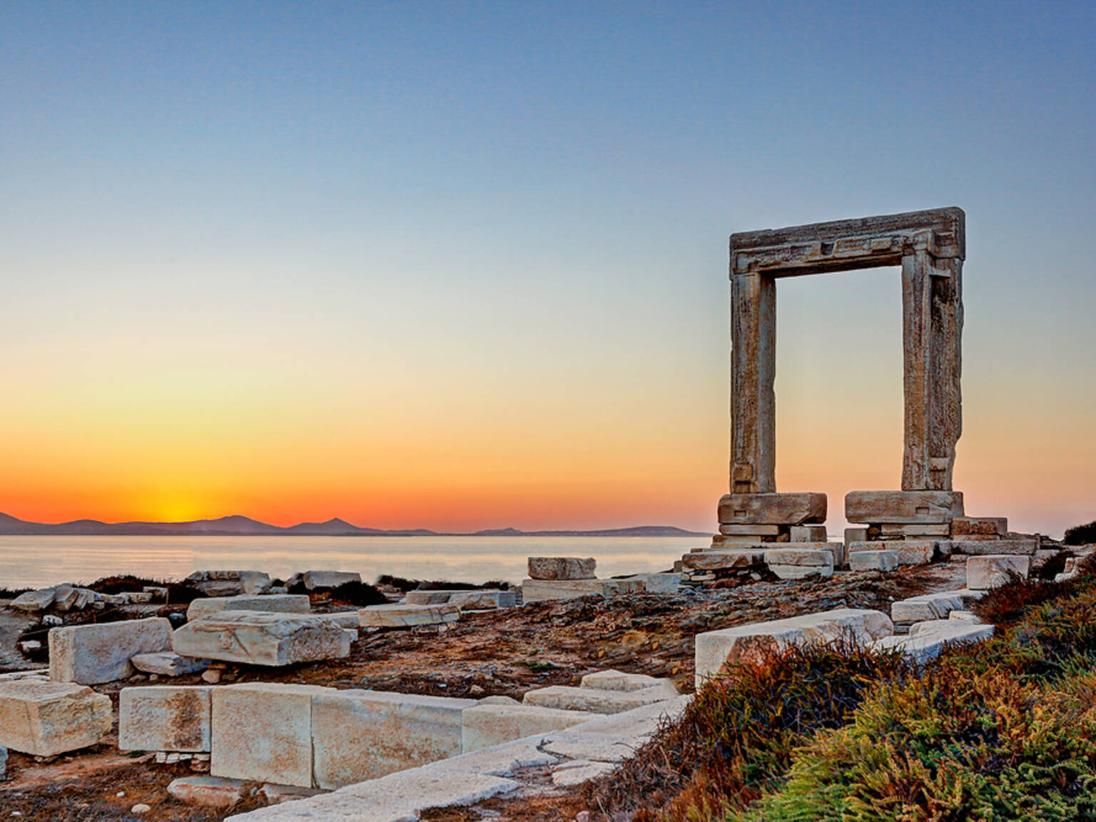 10 Best Greek Islands According To An Expert