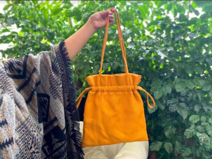 What Your Tote Bag Says About You, The Singapore Edition