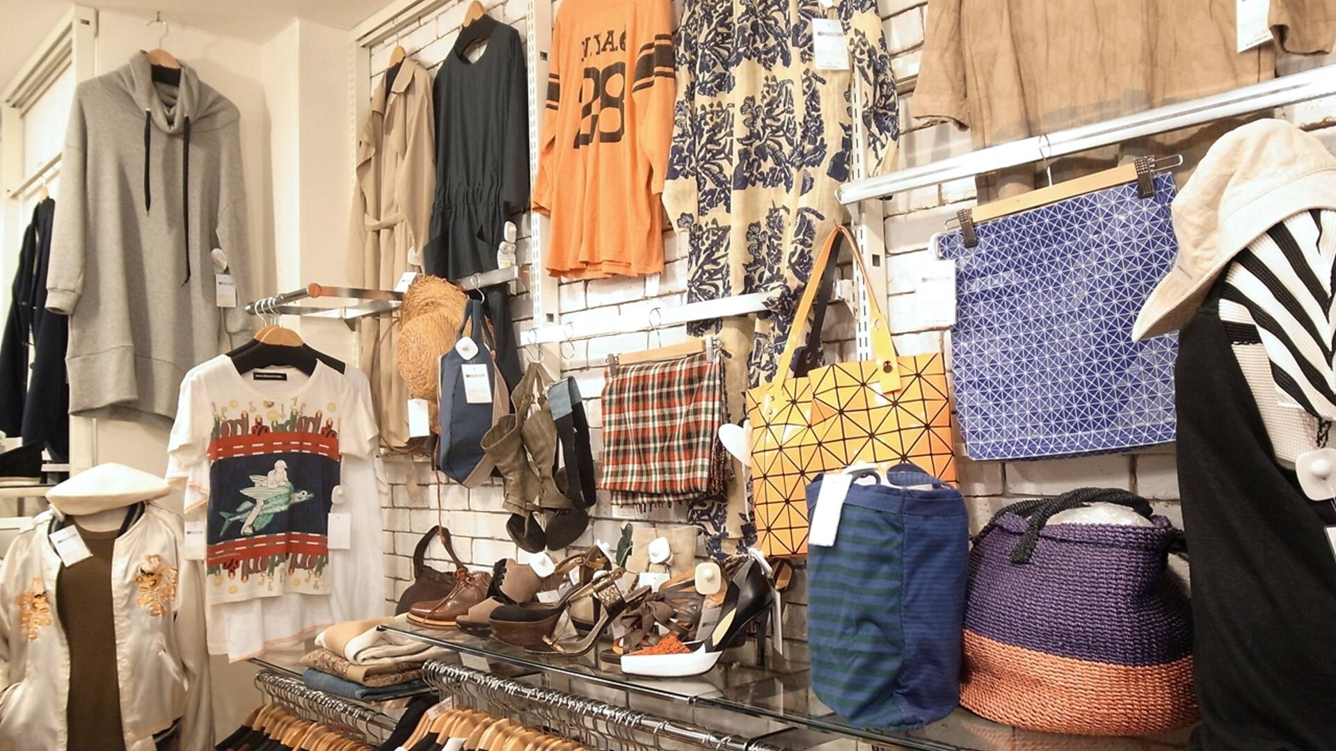 How and where to sell your second-hand and used clothing in Tokyo ...