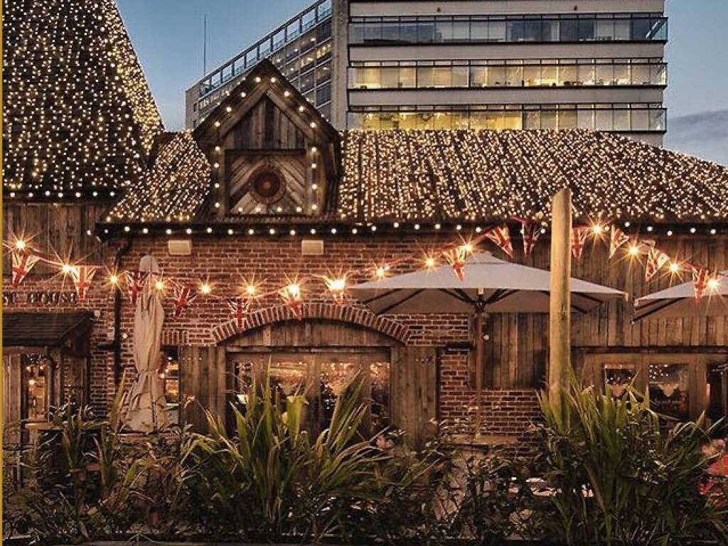 16 Great Outdoor Drinking Spaces and Beer Gardens in Manchester