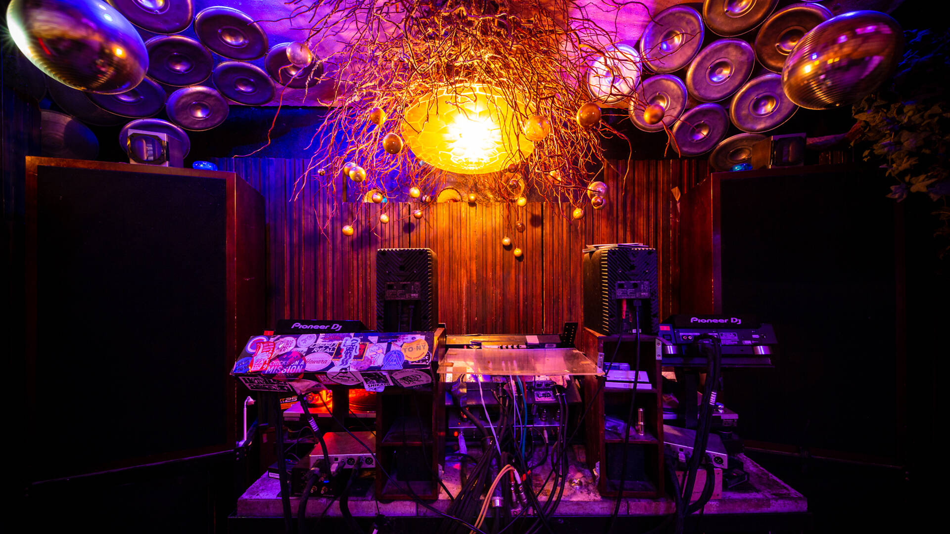 Bar Bonobo | Clubs in Harajuku, Tokyo