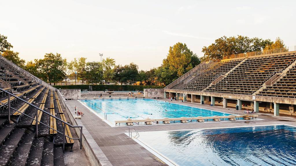 7 Best Outdoor Swimming Pools Around the World