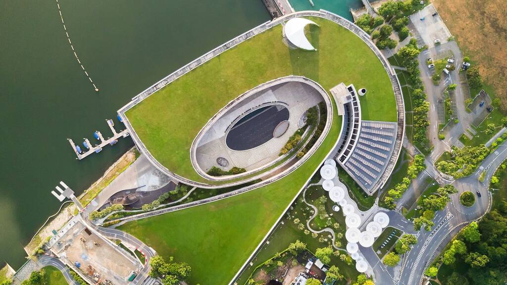 Free rooftop spaces in Singapore to visit for the views