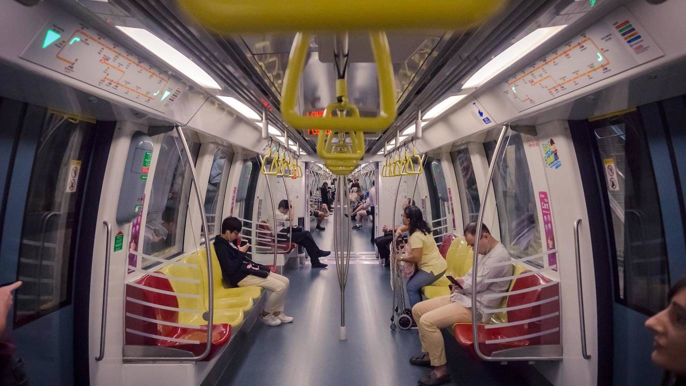 11 Do's And Don'ts Of Taking The MRT in Singapore