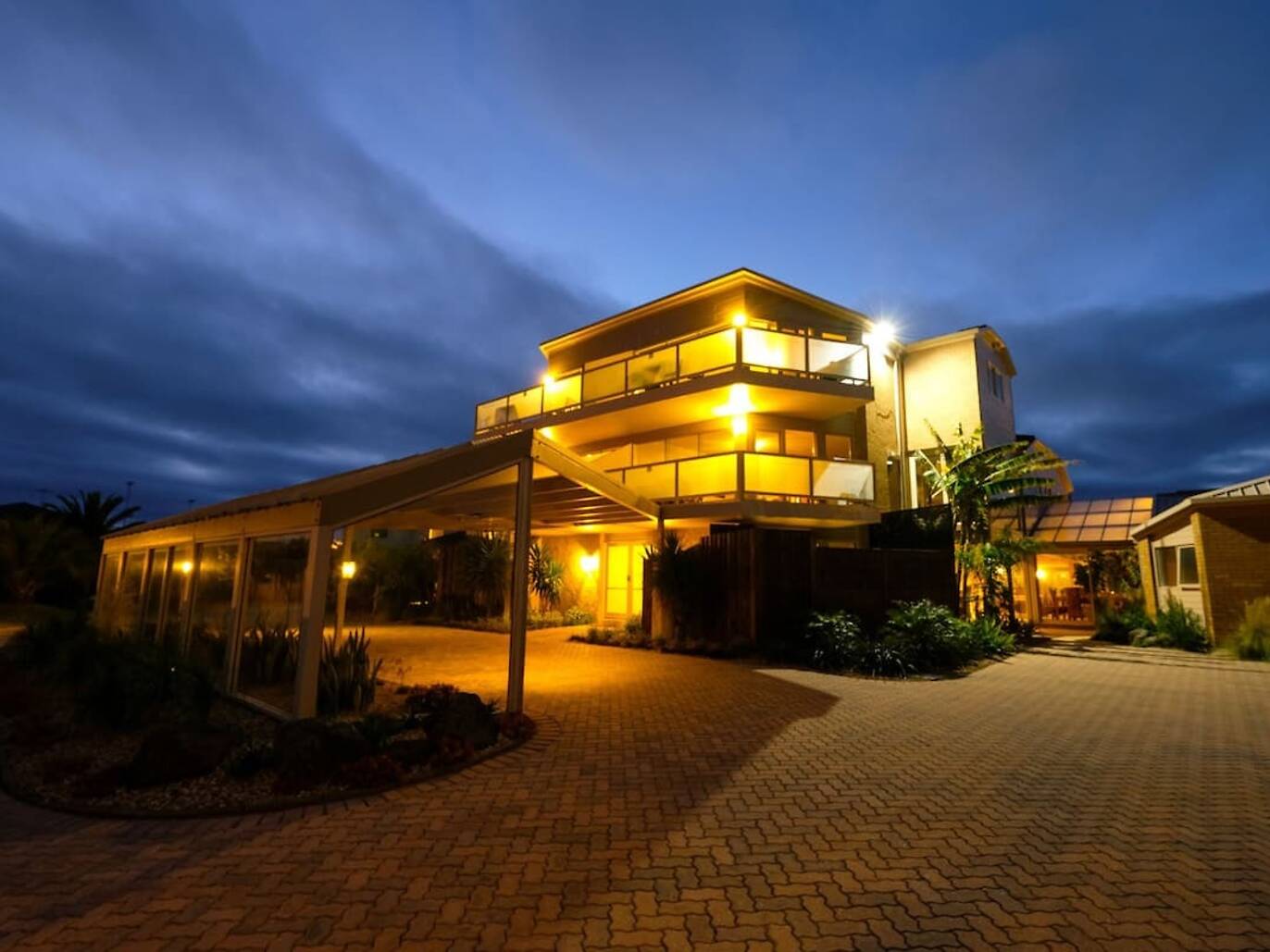 The 5 Most Luxury Airbnbs in Victoria | Places to Stay in Victoria