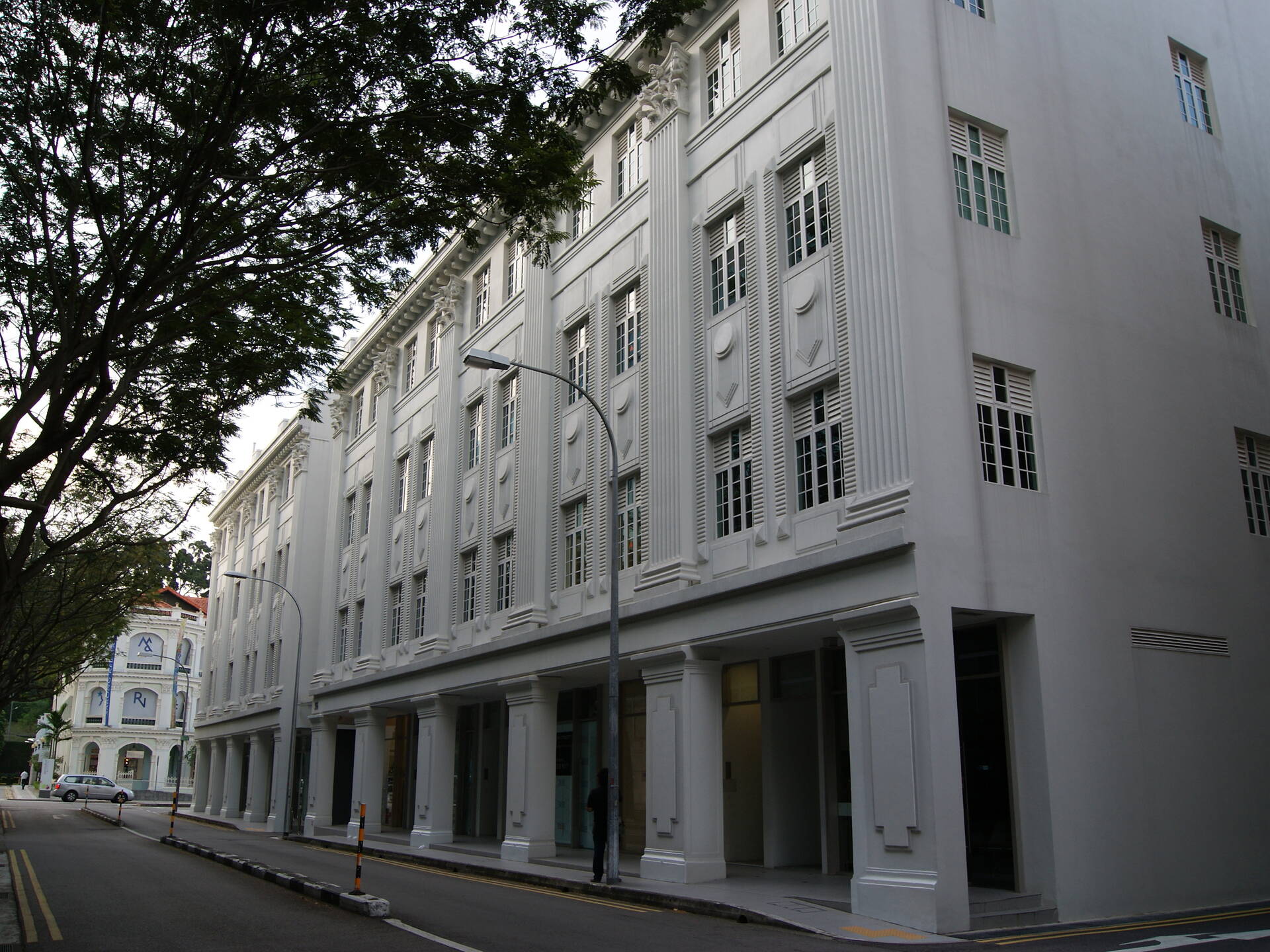 9 Beautiful Art Deco Buildings in Singapore