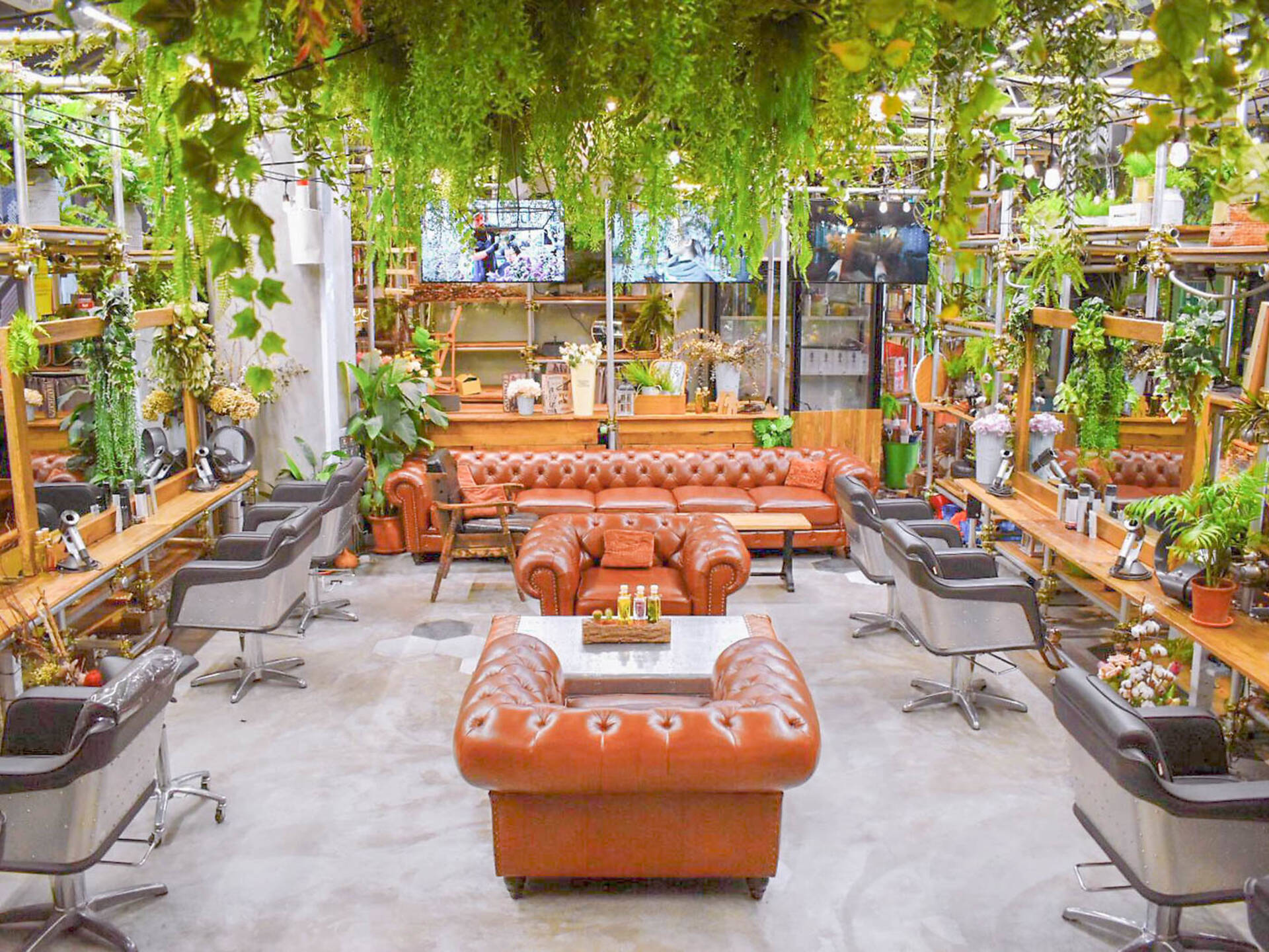 10 Best Floral Restaurants And Cafés In Singapore