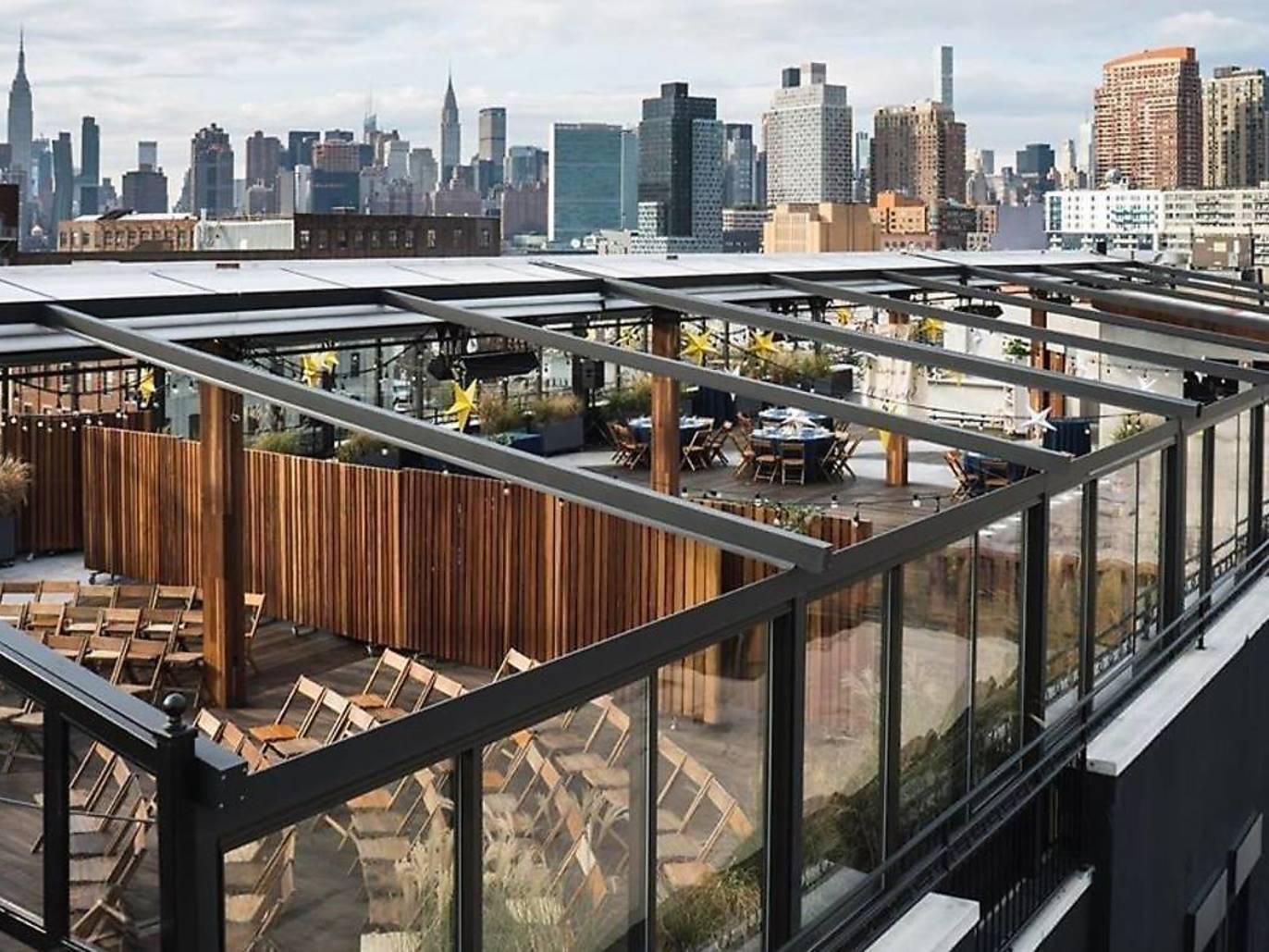 25 Best Rooftop Bars NYC Has For Drinking At This Summer